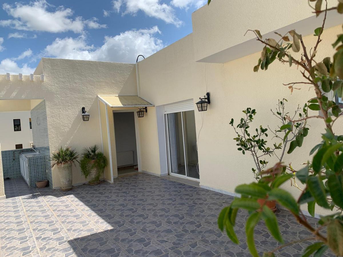 À Louer : Bel Appartment: Deuxieme Etage Villa Tunis Location appartement